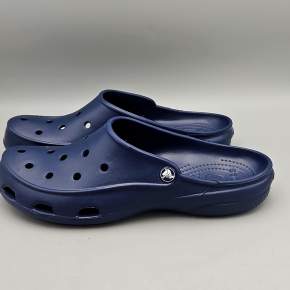 CROCS | Shoes | Crocs Womens Freesail Clog Navy Size 1 | Poshmark